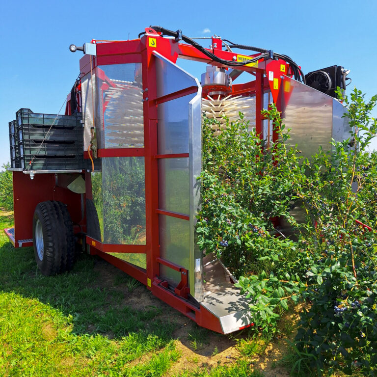 Полнорядный комбайн Karen для уборки малины, голубики - www.selagro.com